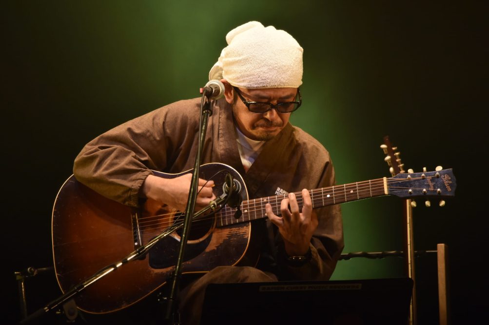 LEGACY OF J-45 PART 2 : アーティストが愛したJ-45 | Gibson Japan